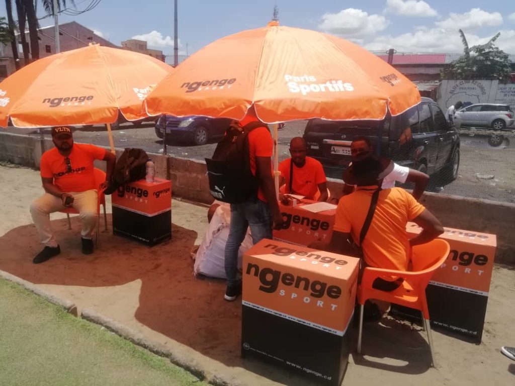 Foot : le tournoi loisir « Ngenge Sport » lancé au terrain GD – Congo ...