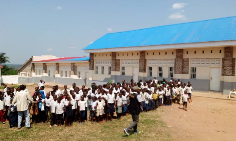 Kasaï Central : Réhabilitée, l’EP LUKOLE inaugurée sans bancs pupitres ...