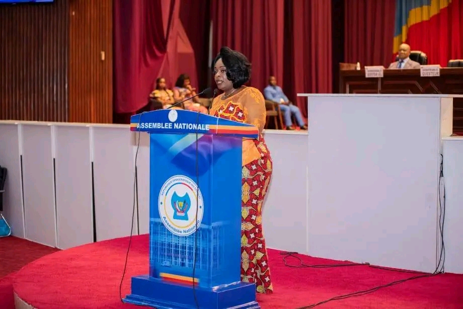 Assemblée Nationale : La députée S. Masumbuko soutient la loi sur la ...