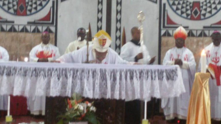 Symposium International de Kinshasa/UCC : Le Cardinal Fridolin Ambongo ...