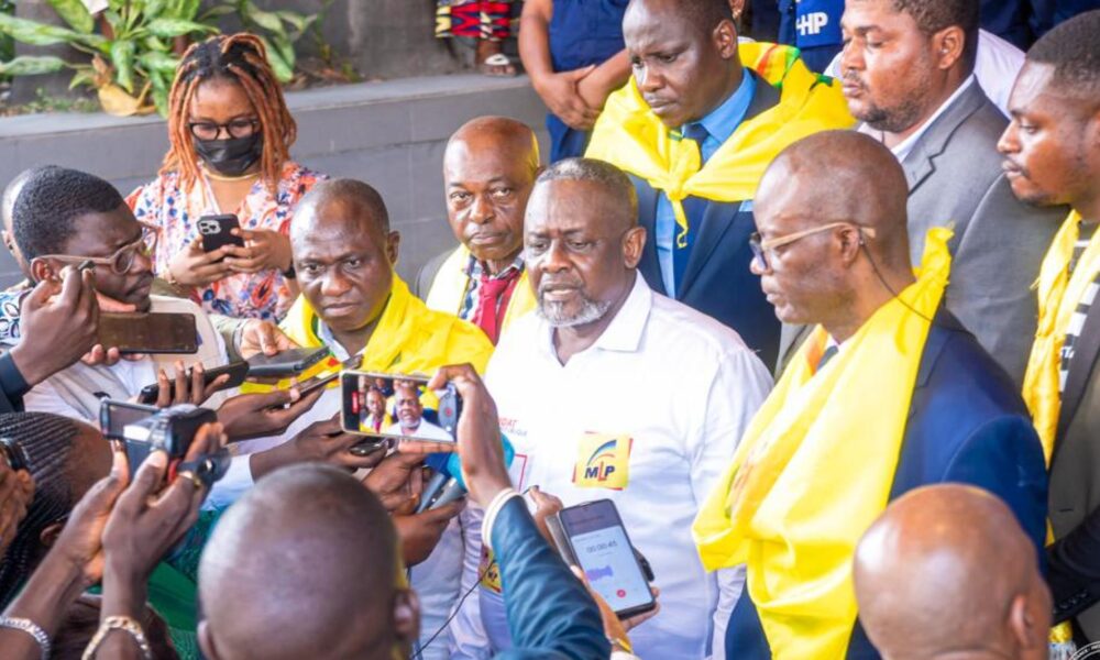Présidentielle 2023 : Franck Diongo promet de réhabiliter le Congo dans ...