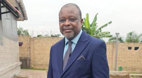 RDC : Le gouverneur Willy Bitwisila veut construire 2 marchés à ...