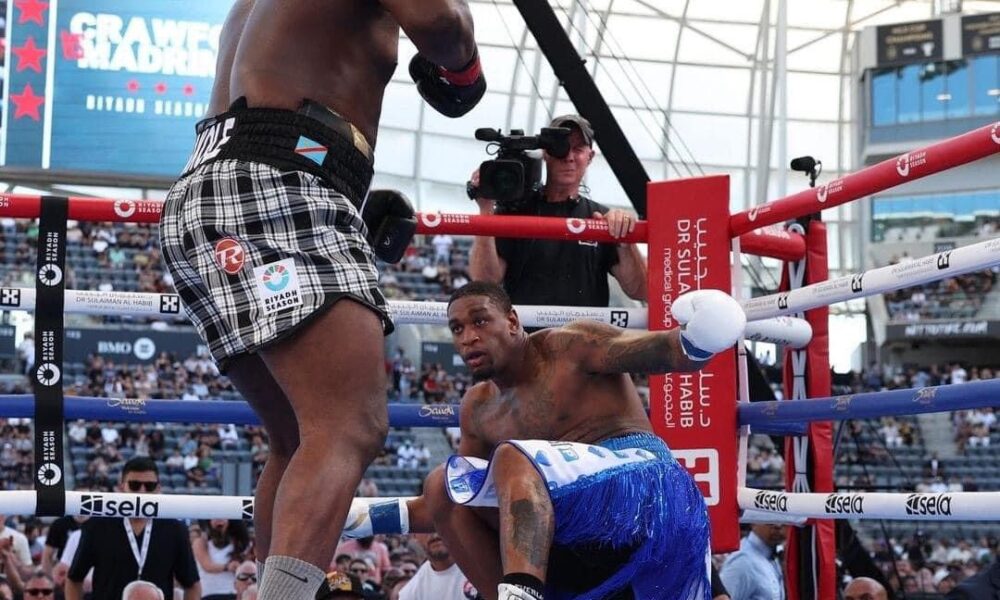 Boxe : Bakole décroche deux nouveaux titres en terrassant Jared ...