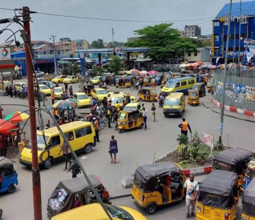 Transports en commun à Kinshasa : Les conducteurs disposent de 10 jours pour se conformer à la ...