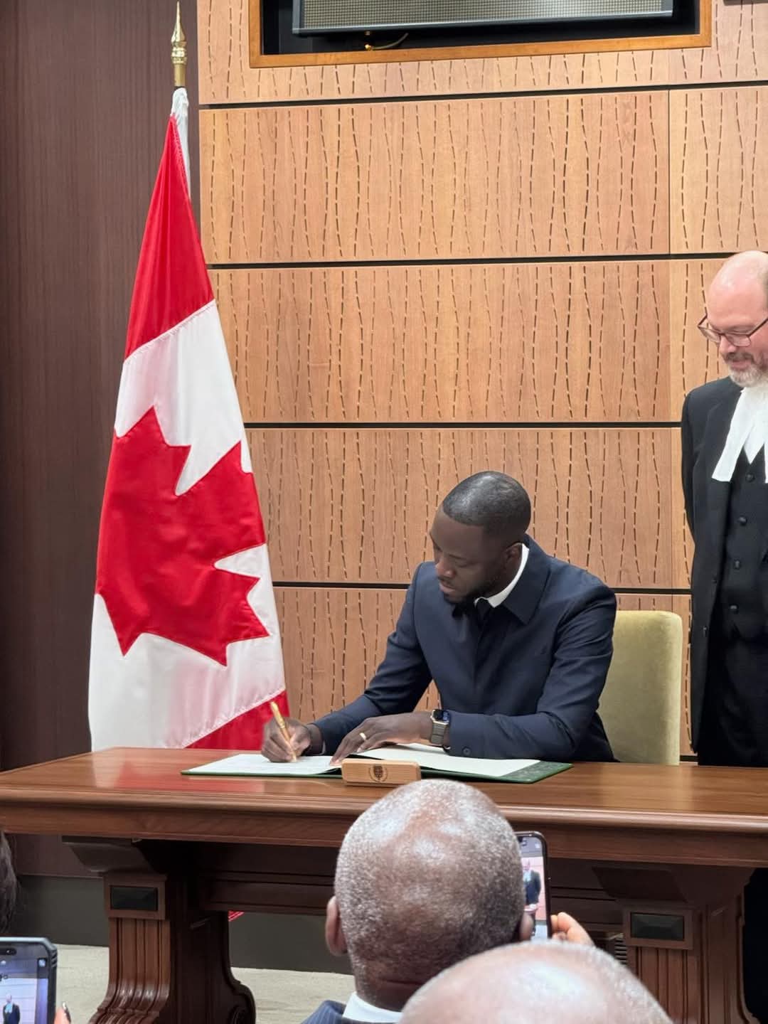 De Kinshasa à Ottawa : le parcours inspirant de Bienvenu-Olivier Ntumba ...