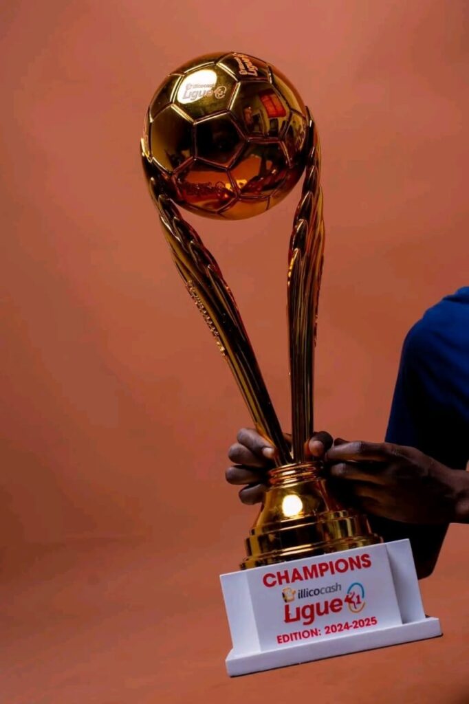 Linafoot – 30e édition : le nouveau trophée de la saison dévoilé ...