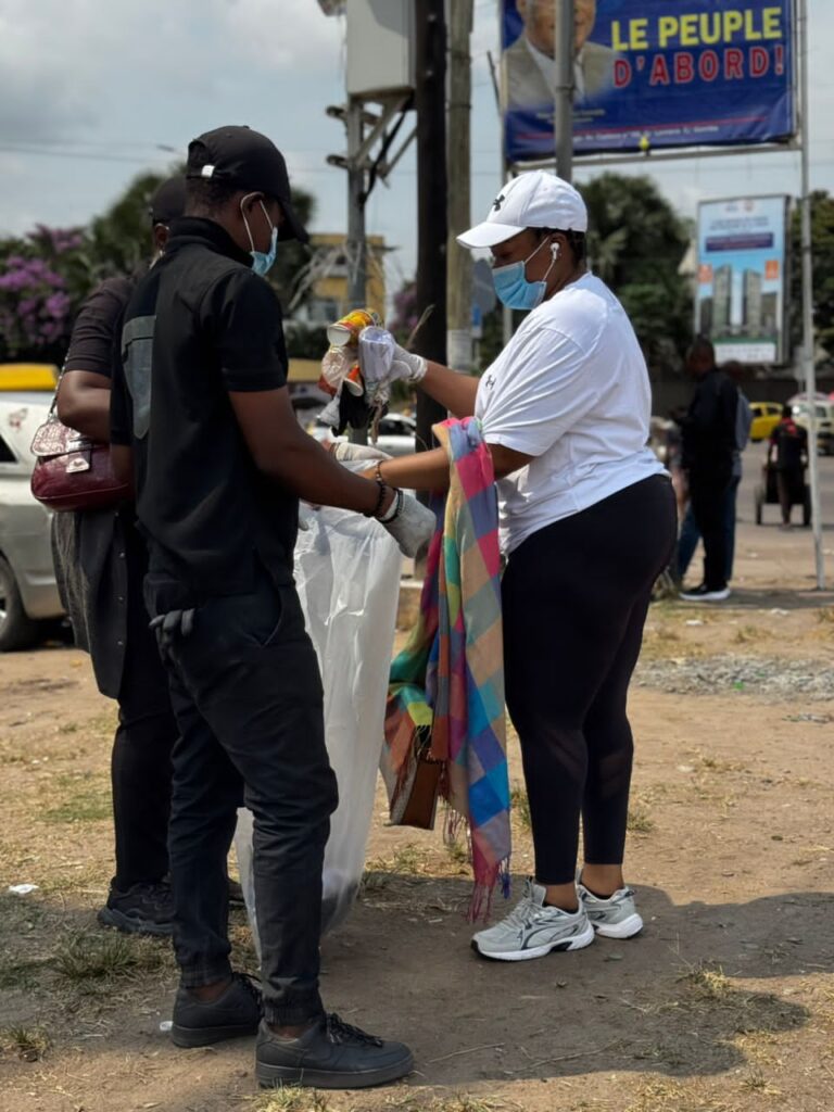Kinshasa : Les journalistes dans la rue pour donner l’exemple avec le ...