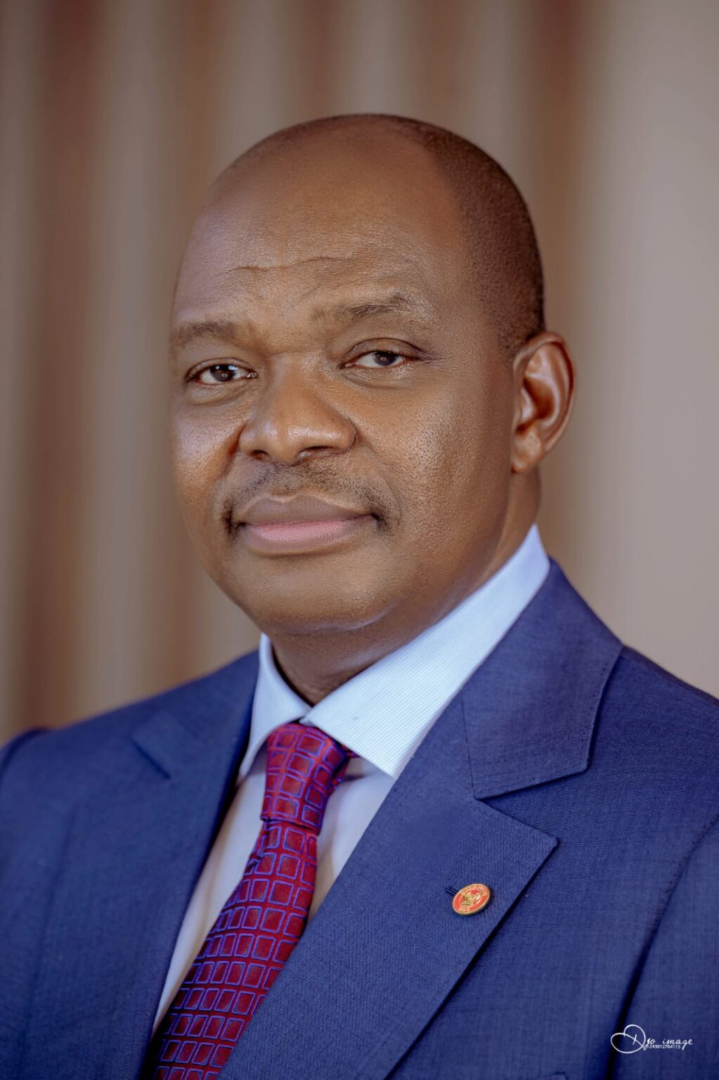 Fin d’année 2025 : Le Sénateur Taupin Kabongo exhorte les Congolais à ...