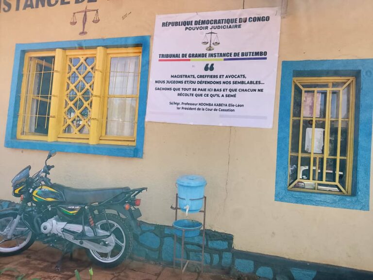 Lutte contre Ebola à Butembo : certaines écoles et bureaux ...