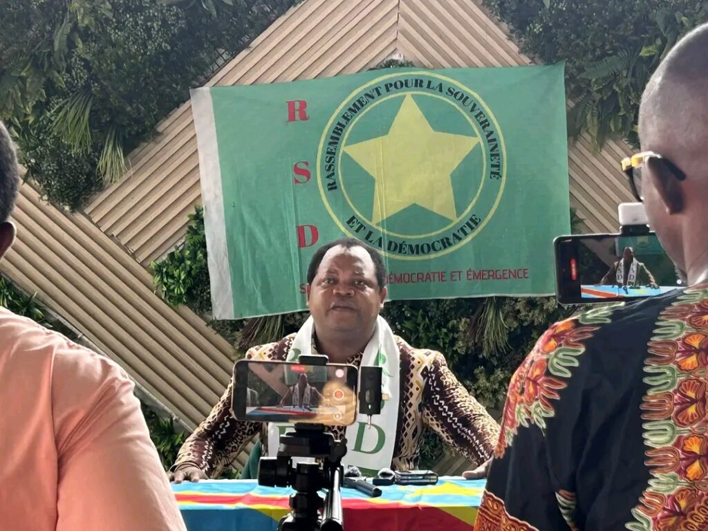 “Le peuple doit choisir ses gouverneurs !” : Andy Bemba défend une ...