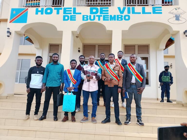 Butembo : Le Parlement des jeunes bénit la mission du 1er bourgmestre ...