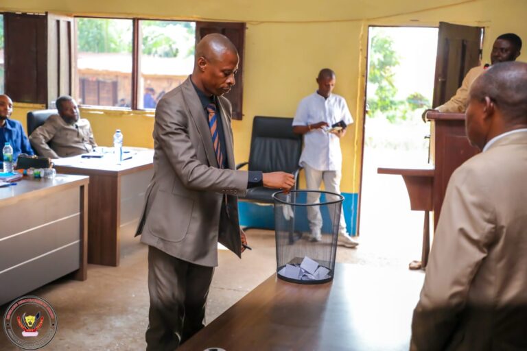 Kasaï 2 : Le député Jean-Pierre Kabengele interpelle le Proved Babisha ...